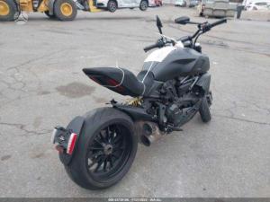 Black Ducati Diavel 2021 in Klaipeda, with an engine capacity of 1.26 L and mileage of 6 thousand km for 4575 €, photo 4 on AUTOMOTO.COM.LV