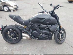 Black Ducati Diavel 2021 in Klaipeda, with an engine capacity of 1.26 L and mileage of 6 thousand km for 4575 €, photo 12 on AUTOMOTO.COM.LV