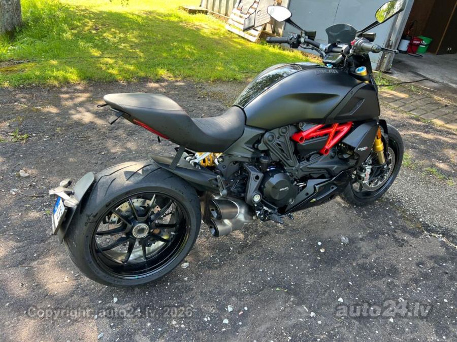 Черный Дукати Diavel 2022 в Таллин, объемом двигателя 0.00 л и пробегом 2 тыс. км за 18500 €, фото 2 на AUTOMOTO.COM.LV