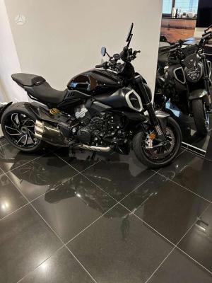 Black Ducati Diavel 2023 in Marijampole, with an engine capacity of 1.16 L and mileage of 43 thousand km for 15900 €, photo  on AUTOMOTO.COM.LV