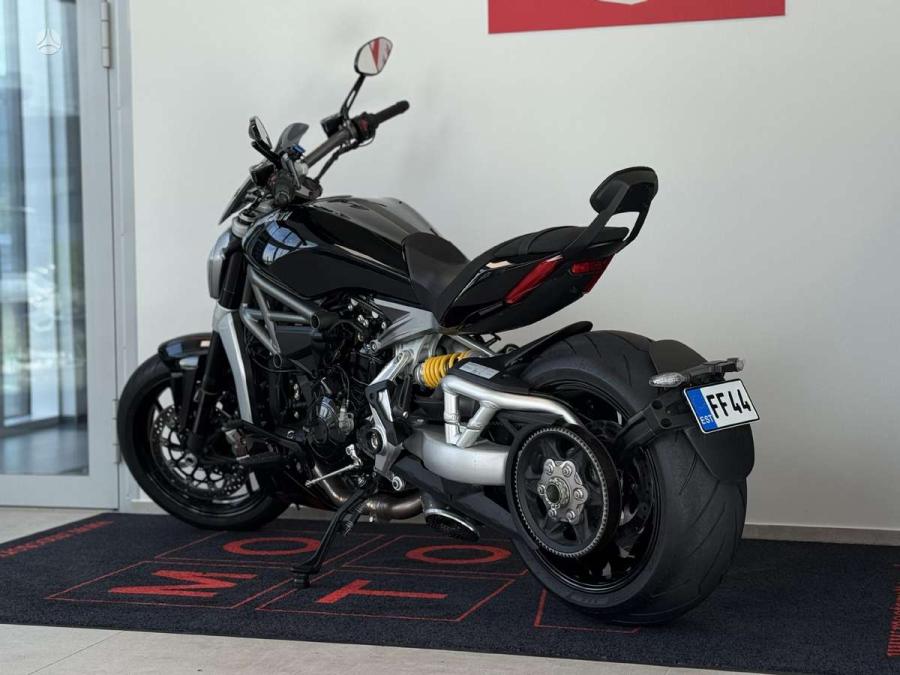Black Ducati Diavel 2024 in Tallinn, with an engine capacity of 1.26 L and mileage of 673 thousand km for 24999 €, photo 3 on AUTOMOTO.COM.LV