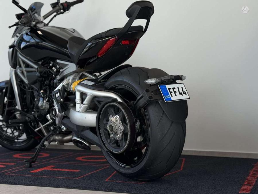 Black Ducati Diavel 2024 in Tallinn, with an engine capacity of 1.26 L and mileage of 673 thousand km for 24999 €, photo 4 on AUTOMOTO.COM.LV