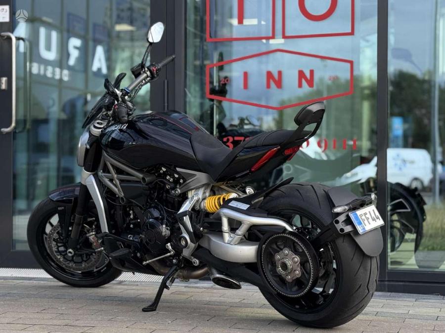 Black Ducati Diavel 2024 in Tallinn, with an engine capacity of 1.26 L and mileage of 673 thousand km for 24999 €, photo 25 on AUTOMOTO.COM.LV