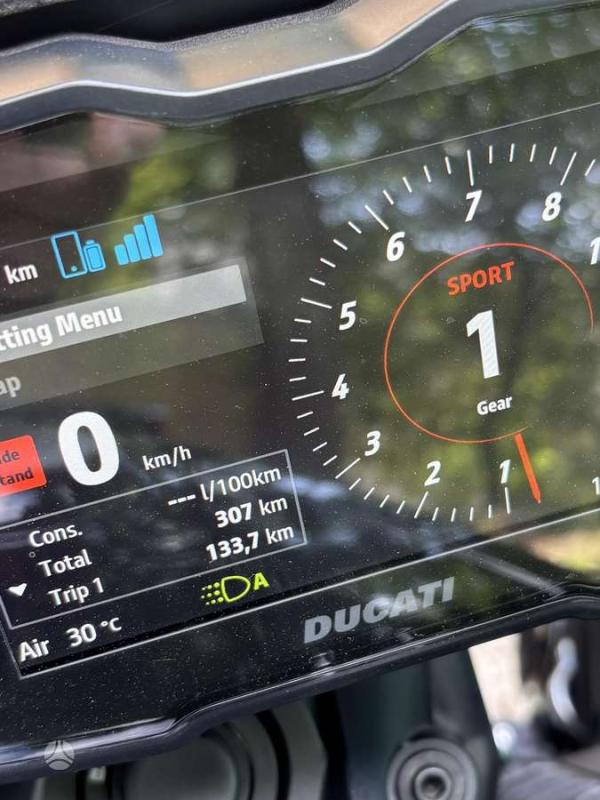 Melns Ducati Diavel 2024 Viļņa, ar dzinēja tilpumu 1.16 L un nobraukumu 0 tūkst. km par 24900 €, foto 4 vietnē AUTOMOTO.COM.LV
