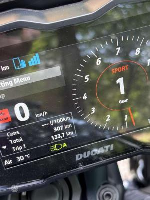 Melns Ducati Diavel 2024 Viļņa, ar dzinēja tilpumu 1.16 L un nobraukumu 0 tūkst. km par 24900 €, foto 5 vietnē AUTOMOTO.COM.LV
