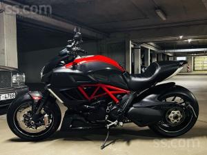 Дукати Diavel 2011 в Рига, объемом двигателя 1.20 л и пробегом 0 тыс. км за 9900 €, фото  на AUTOMOTO.COM.LV