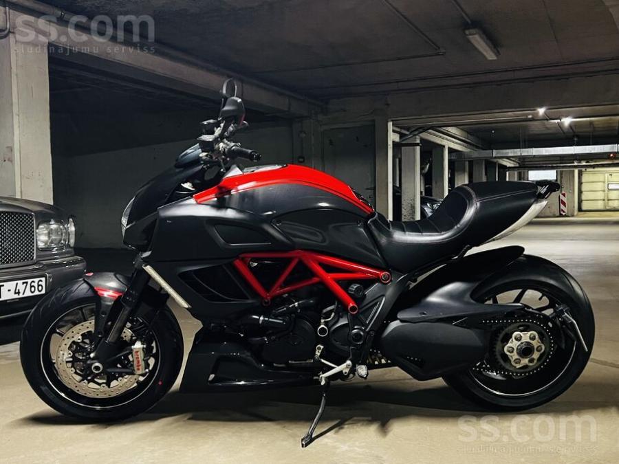 Ducati Diavel 2011 Rīga, ar dzinēja tilpumu 1.20 L un nobraukumu 0 tūkst. km par 9900 €, foto 1 vietnē AUTOMOTO.COM.LV