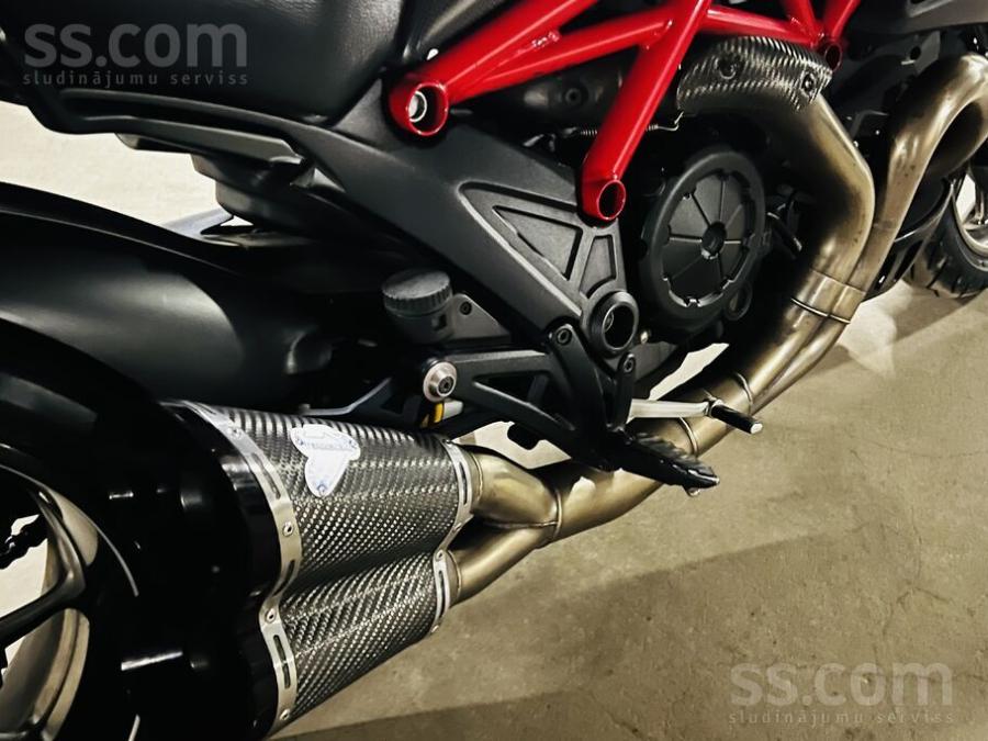 Ducati Diavel 2011 Rīga, ar dzinēja tilpumu 1.20 L un nobraukumu 0 tūkst. km par 9900 €, foto 4 vietnē AUTOMOTO.COM.LV
