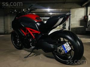 Ducati Diavel 2011 Rīga, ar dzinēja tilpumu 1.20 L un nobraukumu 0 tūkst. km par 9900 €, foto 10 vietnē AUTOMOTO.COM.LV