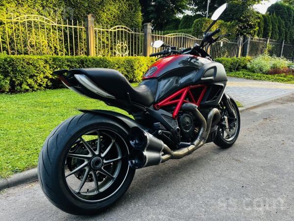 Ducati Diavel 2011 Rīga, ar dzinēja tilpumu 1.20 L un nobraukumu 0 tūkst. km par 8900 €, foto 3 vietnē AUTOMOTO.COM.LV