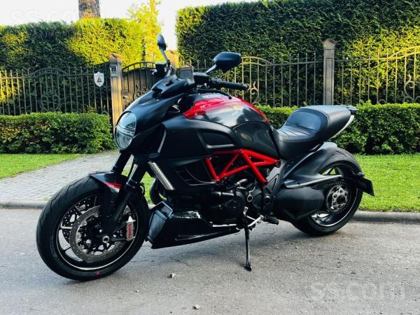 Ducati Diavel 2011 Rīga, ar dzinēja tilpumu 1.20 L un nobraukumu 0 tūkst. km par 8900 €, foto 6 vietnē AUTOMOTO.COM.LV