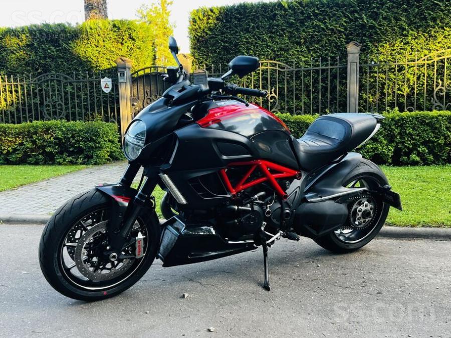 Ducati Diavel 2011 Rīga, ar dzinēja tilpumu 1.20 L un nobraukumu 0 tūkst. km par 8900 €, foto 6 vietnē AUTOMOTO.COM.LV
