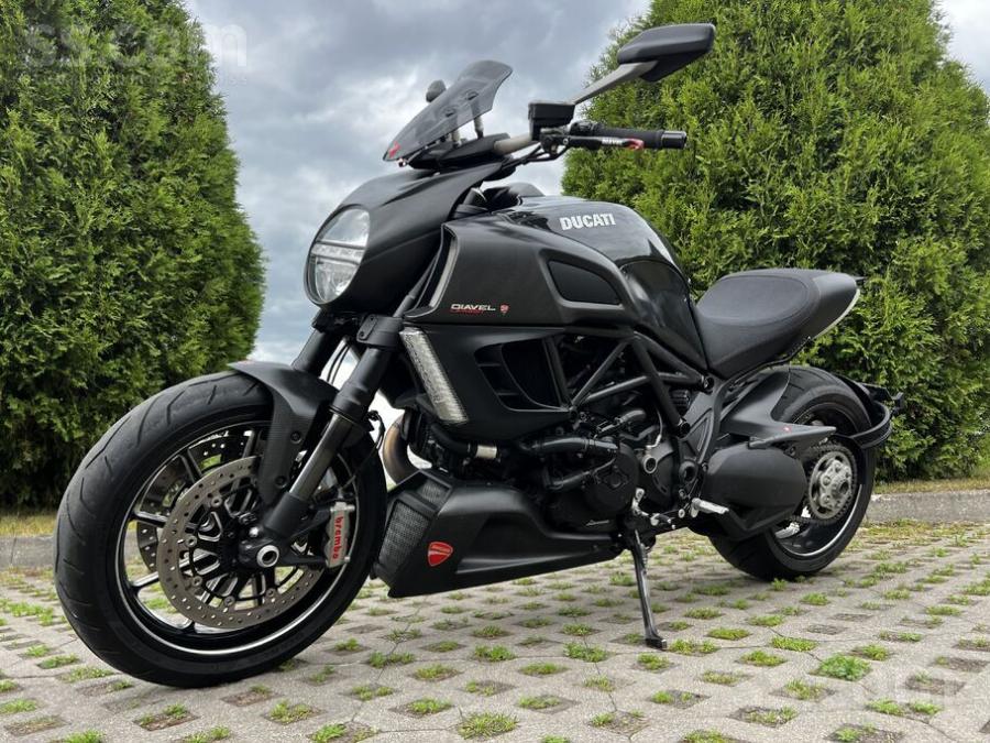 Ducati Diavel 2011 in Riga, with an engine capacity of 1.20 L and mileage of 0 thousand km for 10900 €, photo 1 on AUTOMOTO.COM.LV