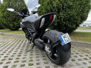 Ducati Diavel 2011 in Riga, with an engine capacity of 1.20 L and mileage of 0 thousand km for 10900 €, photo 4 on AUTOMOTO.COM.LV