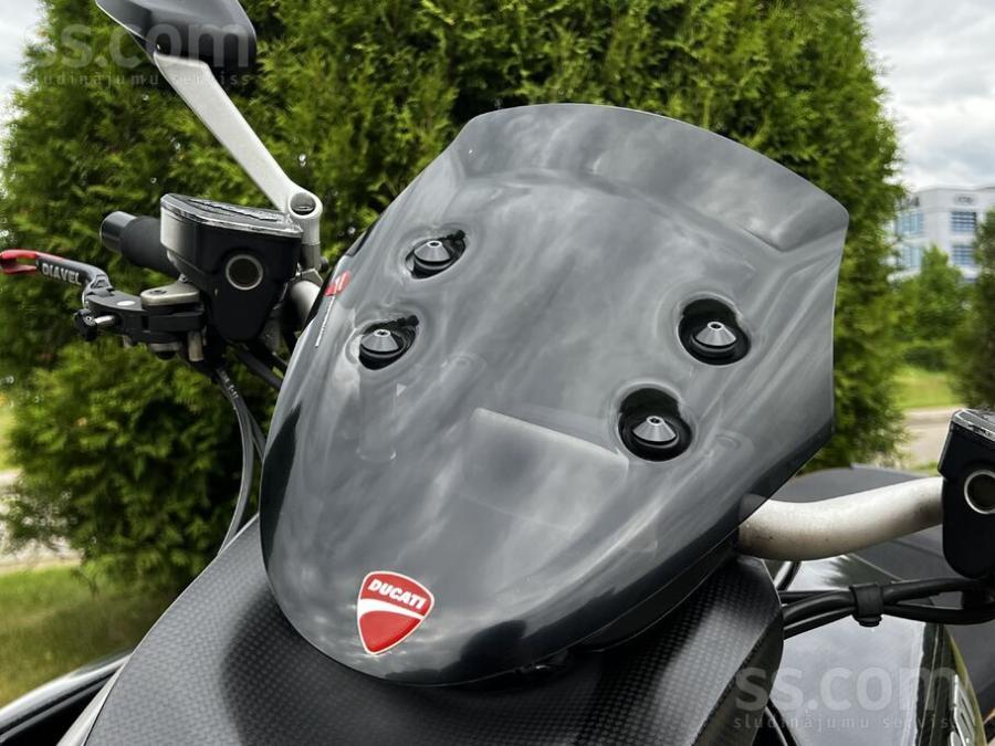Ducati Diavel 2011 in Riga, with an engine capacity of 1.20 L and mileage of 0 thousand km for 10900 €, photo 5 on AUTOMOTO.COM.LV