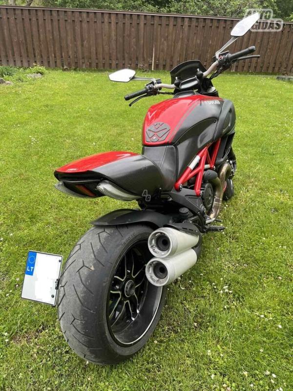 Ducati Diavel 2011 in Panevezys, with an engine capacity of 1.20 L and mileage of 21 thousand km for 6900 €, photo 2 on AUTOMOTO.COM.LV