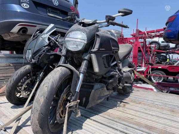Ducati Diavel 2012 in Klaipeda, with an engine capacity of 0.00 L and mileage of 24 thousand km for 4800 €, photo 1 on AUTOMOTO.COM.LV