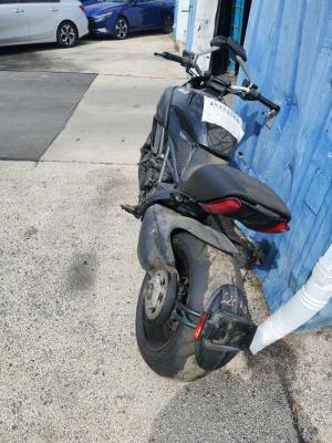 Ducati Diavel 2012 in Klaipeda, with an engine capacity of 0.00 L and mileage of 24 thousand km for 4800 €, photo 5 on AUTOMOTO.COM.LV