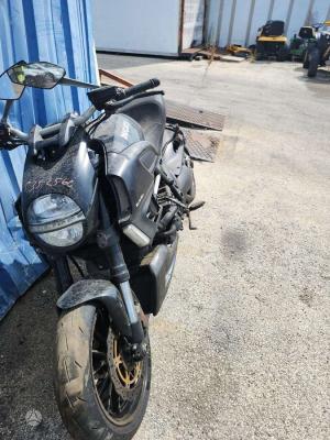 Ducati Diavel 2012 in Klaipeda, with an engine capacity of 0.00 L and mileage of 24 thousand km for 4800 €, photo 9 on AUTOMOTO.COM.LV