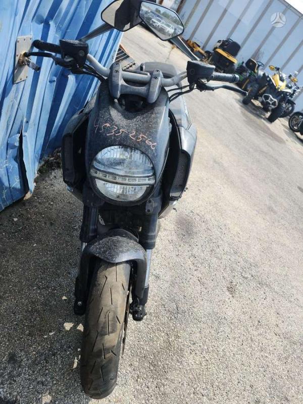 Ducati Diavel 2012 in Klaipeda, with an engine capacity of 0.00 L and mileage of 24 thousand km for 4800 €, photo 10 on AUTOMOTO.COM.LV