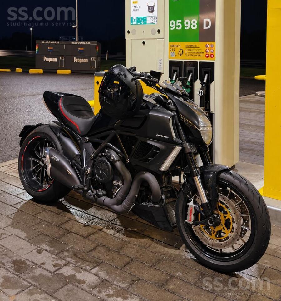 Ducati Diavel 2012 in Tallinn, with an engine capacity of 1.20 L and mileage of 0 thousand km for 8000 €, photo 1 on AUTOMOTO.COM.LV