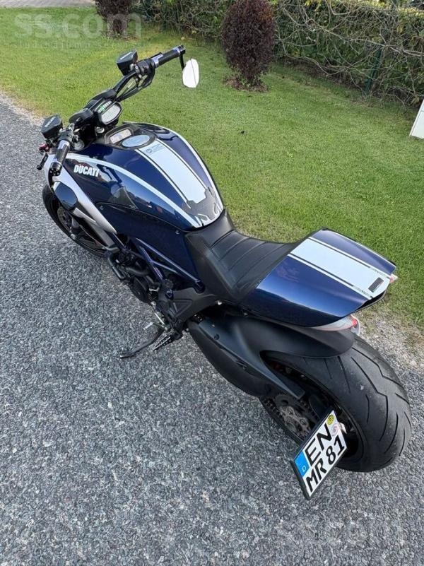 Дукати Diavel 2013 в Рига на AUTOMOTO.COM.LV Дукати Diavel 2013 в Рига, объемом двигателя 1.20 л и пробегом 0 тыс. км за 9500 €, фото 11 на AUTOMOTO.COM.LV