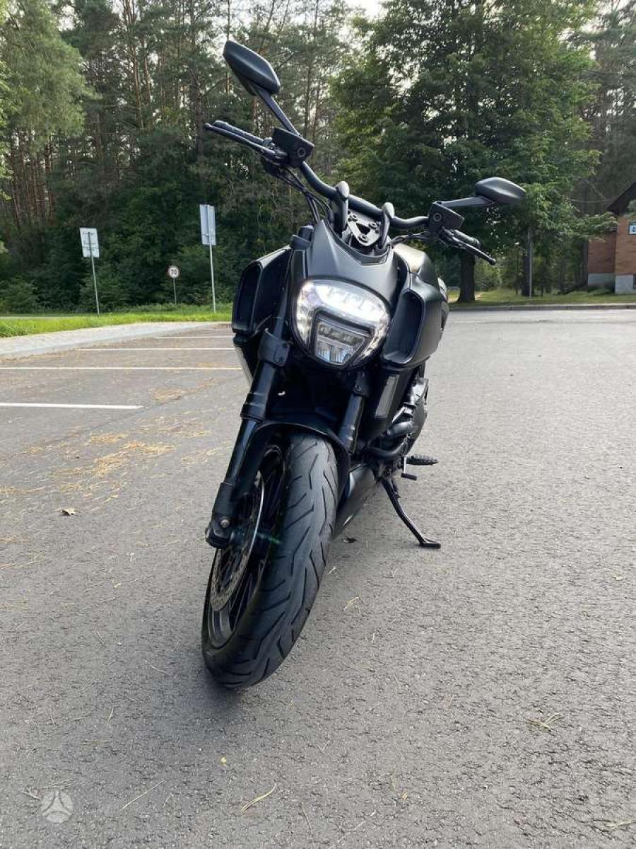 Ducati Diavel 2014 in Druskininkai, with an engine capacity of 1.20 L and mileage of 11 thousand km for 8900 €, photo 7 on AUTOMOTO.COM.LV
