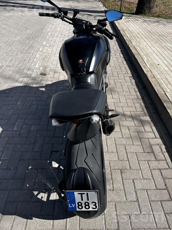 Ducati Diavel 2015 Valmiera, ar dzinēja tilpumu 1.20 L un nobraukumu 0 tūkst. km par 11500 €, foto 3 vietnē AUTOMOTO.COM.LV
