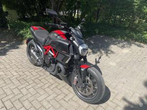 Ducati Diavel 2015 in Vilnius, with an engine capacity of 0.00 L and mileage of 28 thousand km for 9500 €, photo 9 on AUTOMOTO.COM.LV