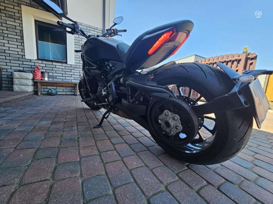 Ducati Diavel 2016 in Kaunas, with an engine capacity of 1.26 L and mileage of 30 thousand km for 9999 €, photo 11 on AUTOMOTO.COM.LV