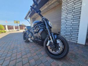 Ducati Diavel 2016 in Kaunas, with an engine capacity of 1.26 L and mileage of 30 thousand km for 9999 €, photo 14 on AUTOMOTO.COM.LV