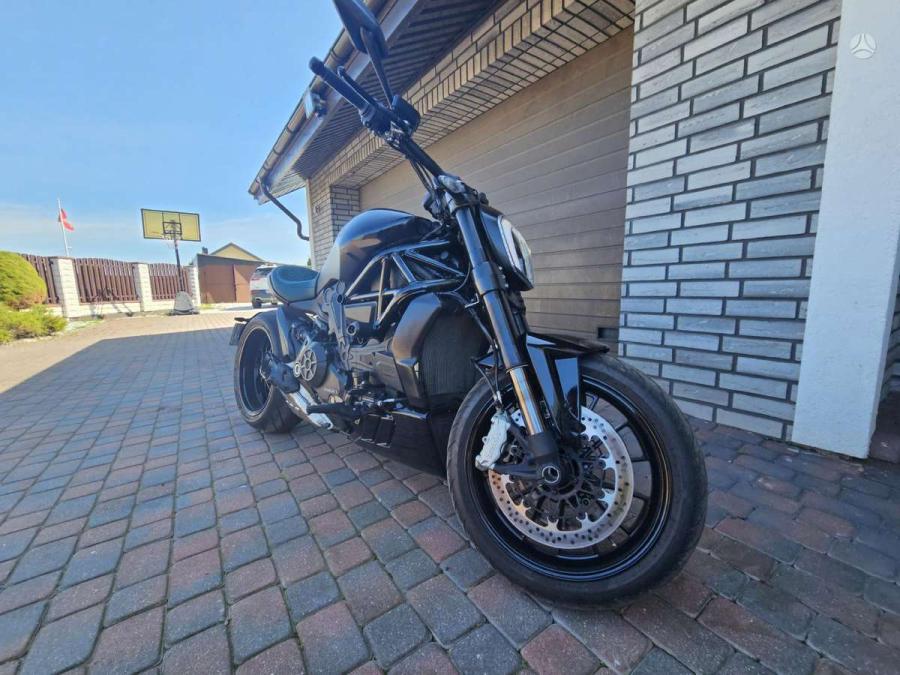 Ducati Diavel 2016 in Kaunas, with an engine capacity of 1.26 L and mileage of 30 thousand km for 9999 €, photo 14 on AUTOMOTO.COM.LV