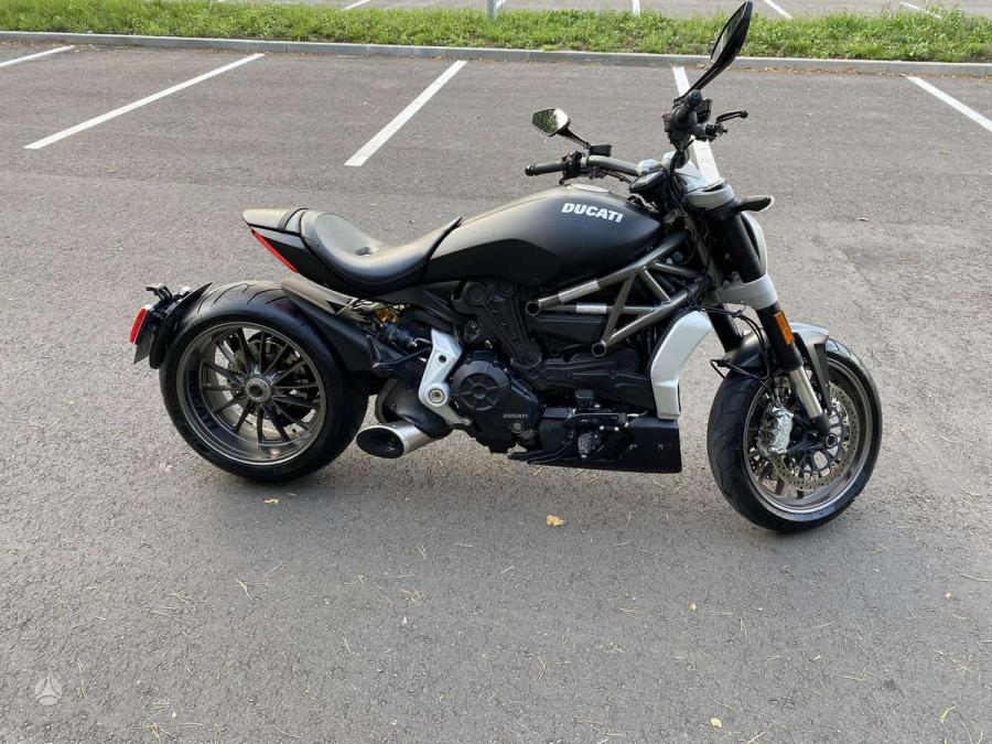 Ducati Diavel 2016 in Druskininkai, with an engine capacity of 0.00 L and mileage of 7 thousand km for 12900 €, photo 3 on AUTOMOTO.COM.LV