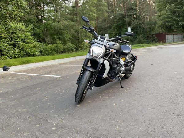 Ducati Diavel 2016 in Druskininkai, with an engine capacity of 0.00 L and mileage of 7 thousand km for 12900 €, photo 3 on AUTOMOTO.COM.LV