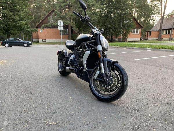 Ducati Diavel 2016 in Druskininkai, with an engine capacity of 0.00 L and mileage of 7 thousand km for 12900 €, photo 9 on AUTOMOTO.COM.LV