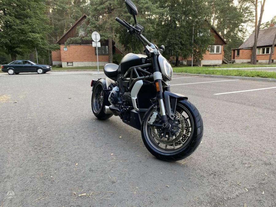 Ducati Diavel 2016 in Druskininkai, with an engine capacity of 0.00 L and mileage of 7 thousand km for 12900 €, photo 10 on AUTOMOTO.COM.LV