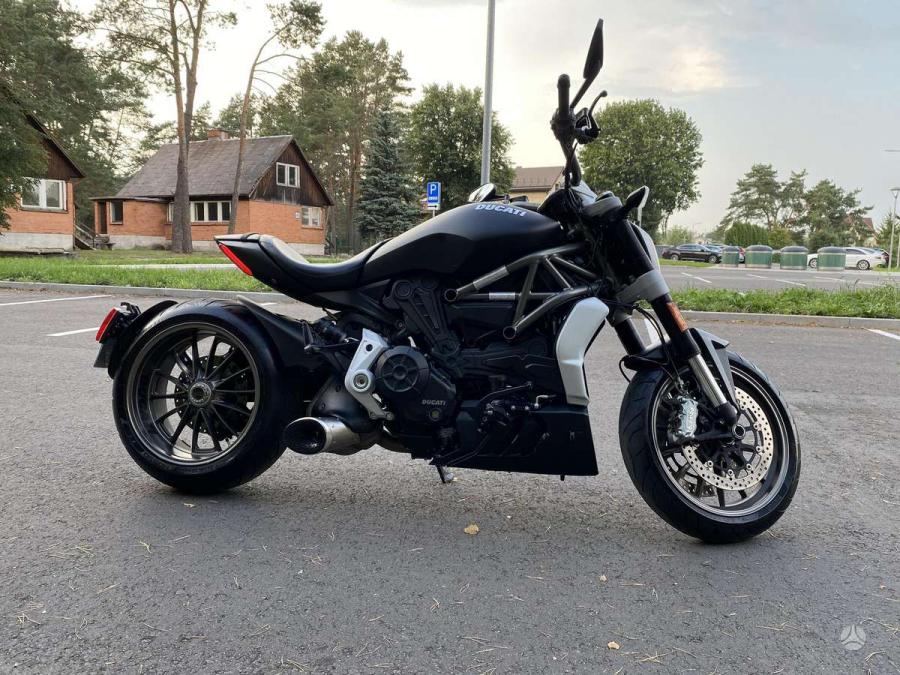 Ducati Diavel 2016 in Druskininkai, with an engine capacity of 0.00 L and mileage of 7 thousand km for 12900 €, photo 11 on AUTOMOTO.COM.LV