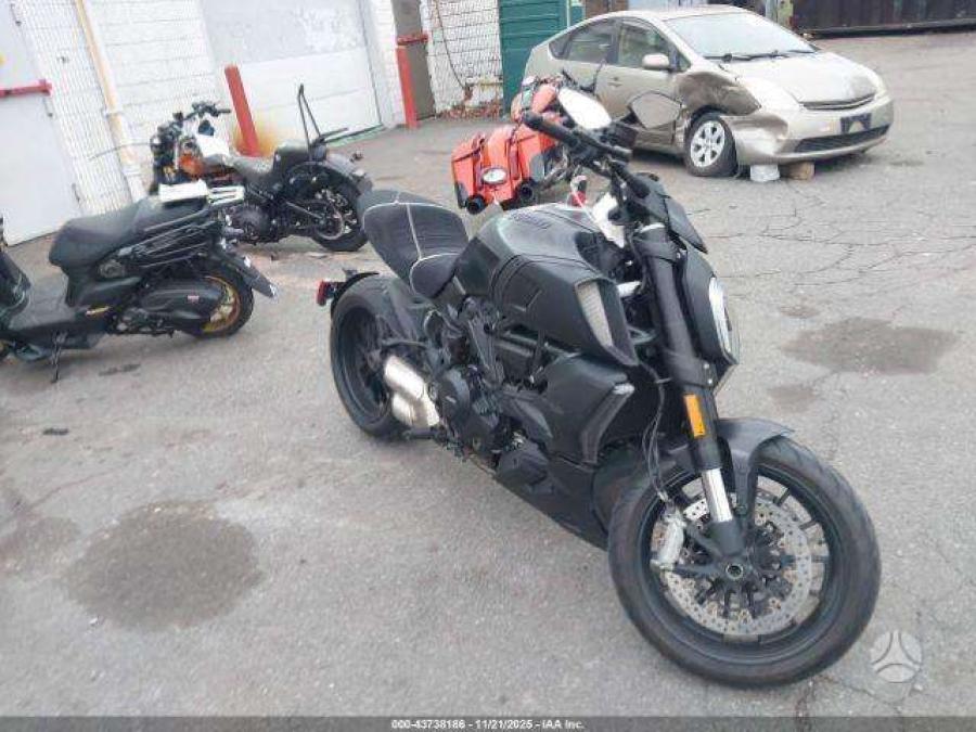 Ducati Diavel 2021 Klaipėda, ar dzinēja tilpumu 1.26 L un nobraukumu 6 tūkst. km par 6500 €, foto 1 vietnē AUTOMOTO.COM.LV