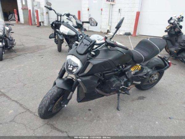 Ducati Diavel 2021 in Klaipeda, with an engine capacity of 1.26 L and mileage of 6 thousand km for 6500 €, photo 2 on AUTOMOTO.COM.LV