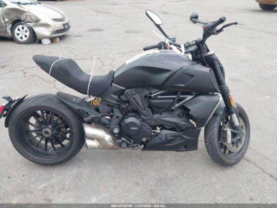Ducati Diavel 2021 Klaipėda, ar dzinēja tilpumu 1.26 L un nobraukumu 6 tūkst. km par 6500 €, foto 12 vietnē AUTOMOTO.COM.LV
