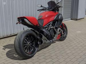 Red Ducati Diavel 2020 in Kaunas, with an engine capacity of 1.20 L and mileage of 36 thousand km for 8500 €, photo 6 on AUTOMOTO.COM.LV