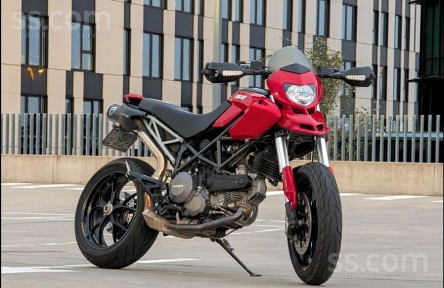 Ducati Hypermotard 2010 Rīga, ar dzinēja tilpumu 0.80 L un nobraukumu 0 tūkst. km par 6500 €, foto 1 vietnē AUTOMOTO.COM.LV