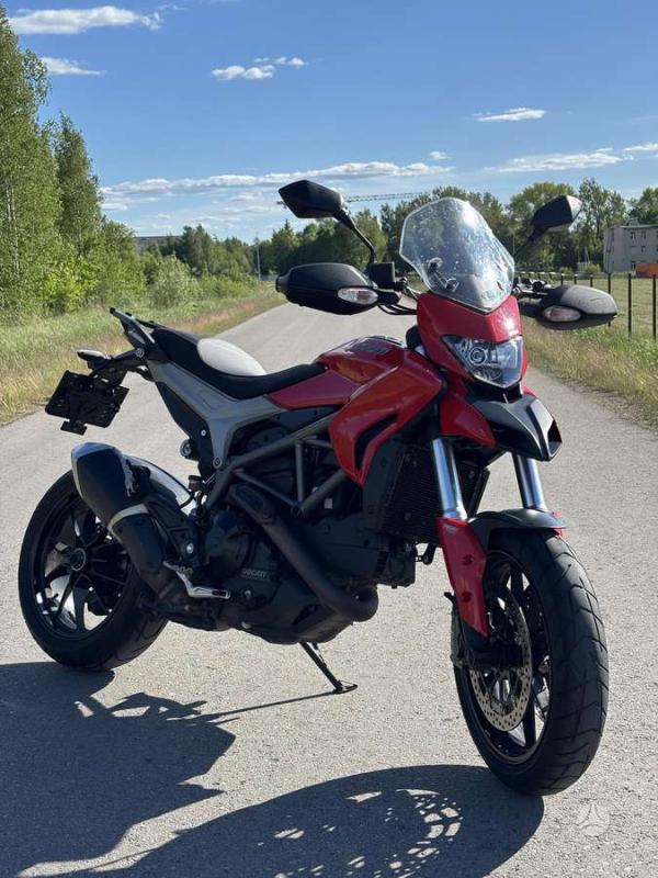 Дукати Hypermotard 2015 в Шяуляй, объемом двигателя 0.80 л и пробегом 25 тыс. км за 4300 €, фото 2 на AUTOMOTO.COM.LV