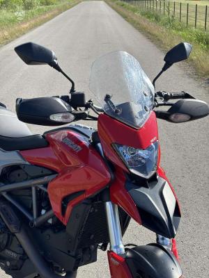Ducati Hypermotard 2015 in Siauliai, with an engine capacity of 0.80 L and mileage of 25 thousand km for 4300 €, photo 4 on AUTOMOTO.COM.LV