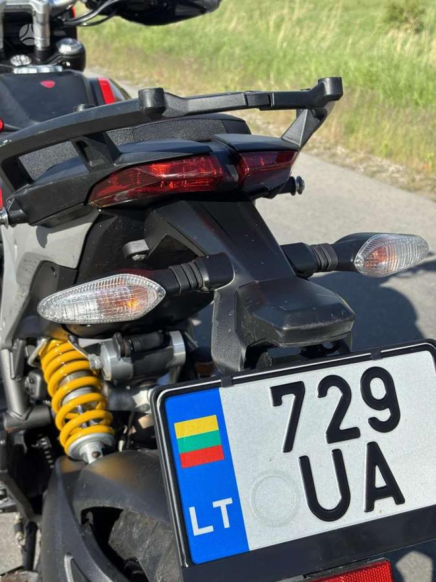 Ducati Hypermotard 2015 in Siauliai, with an engine capacity of 0.80 L and mileage of 25 thousand km for 4300 €, photo 11 on AUTOMOTO.COM.LV