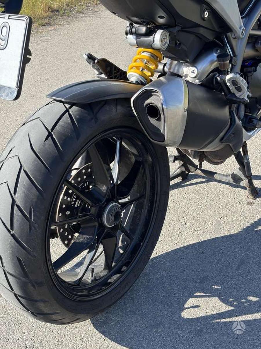 Ducati Hypermotard 2015 in Siauliai, with an engine capacity of 0.80 L and mileage of 25 thousand km for 4300 €, photo 12 on AUTOMOTO.COM.LV