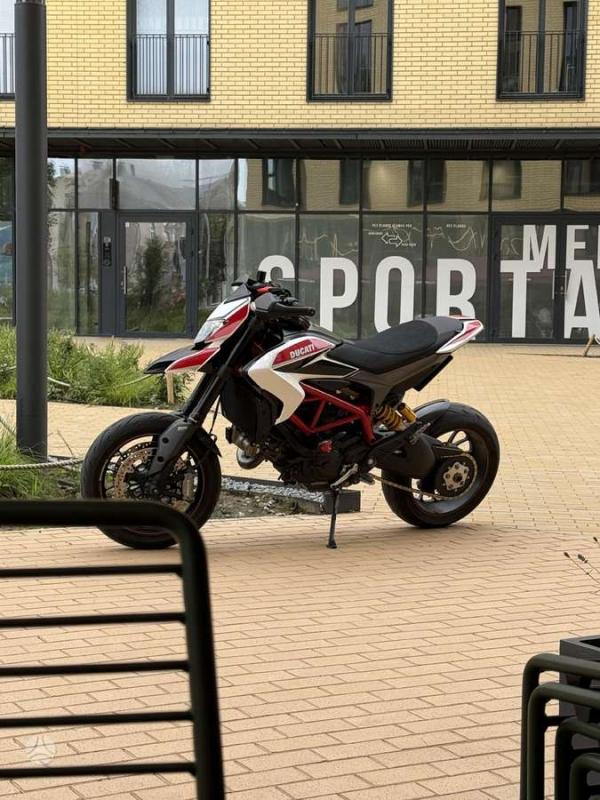 Ducati Hypermotard 2016 Viļņa, ar dzinēja tilpumu 0.85 L un nobraukumu 30 tūkst. km par 6000 €, foto 2 vietnē AUTOMOTO.COM.LV