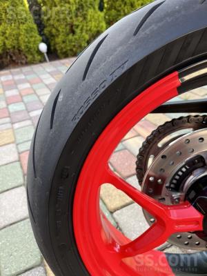 Ducati Hypermotard 2022 Ventspils, ar dzinēja tilpumu 0.95 L un nobraukumu 0 tūkst. km par 9600 €, foto 9 vietnē AUTOMOTO.COM.LV
