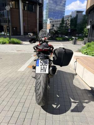 Красный Дукати Hypermotard 2016 в Вильнюс, объемом двигателя 0.94 л и пробегом 13 тыс. км за 5600 €, фото 5 на AUTOMOTO.COM.LV