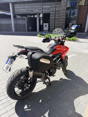 Красный Дукати Hypermotard 2016 в Вильнюс, объемом двигателя 0.94 л и пробегом 13 тыс. км за 5600 €, фото 6 на AUTOMOTO.COM.LV